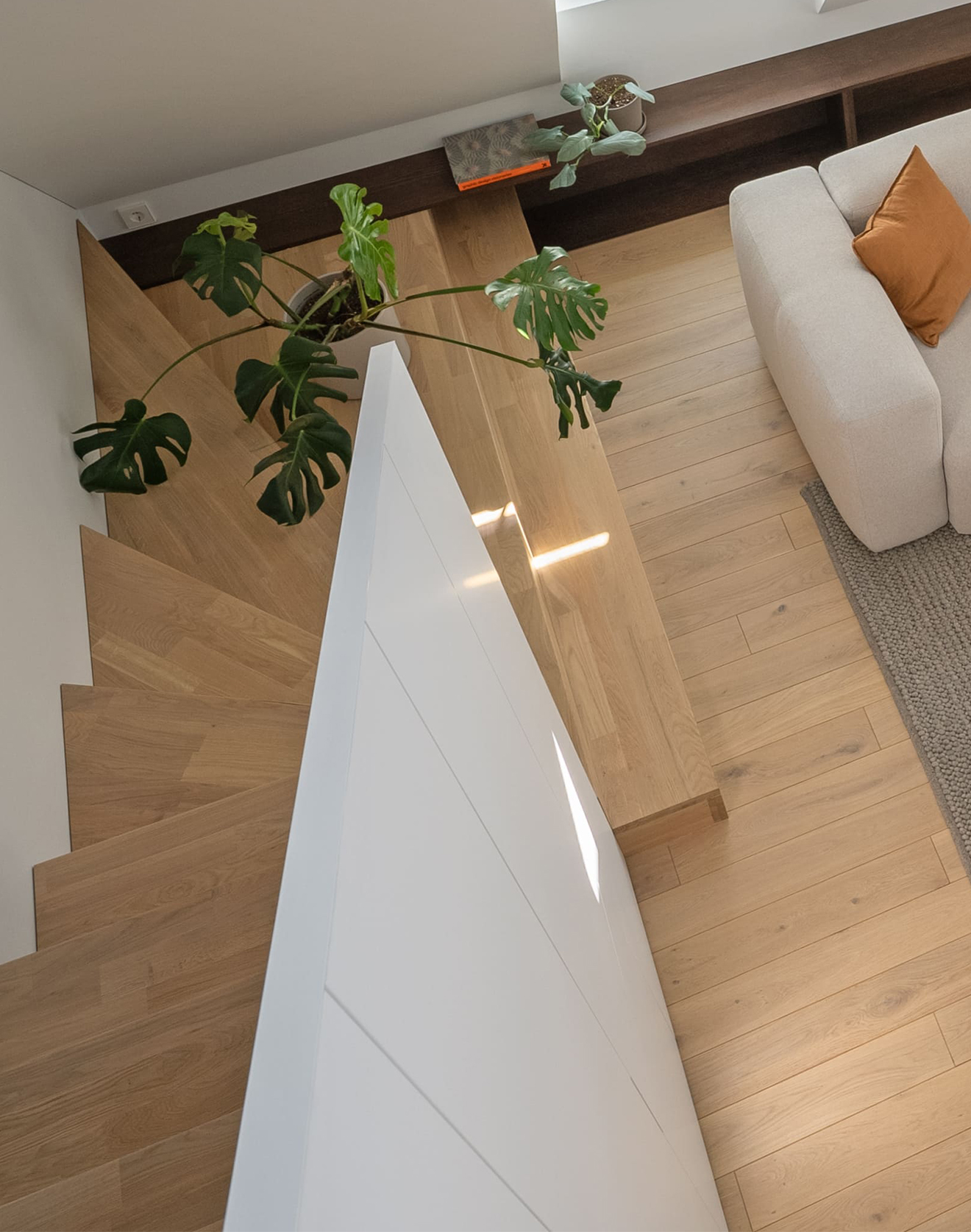 L-shaped Stairs - Ecowood